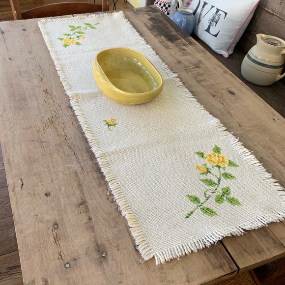 Vintage | Dining | Vintage Hand Embroidered Table Runner | Poshmark